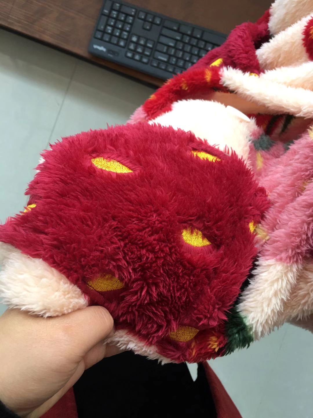 Luxe Strawberry Robe for Cozy Nights - Mochipan